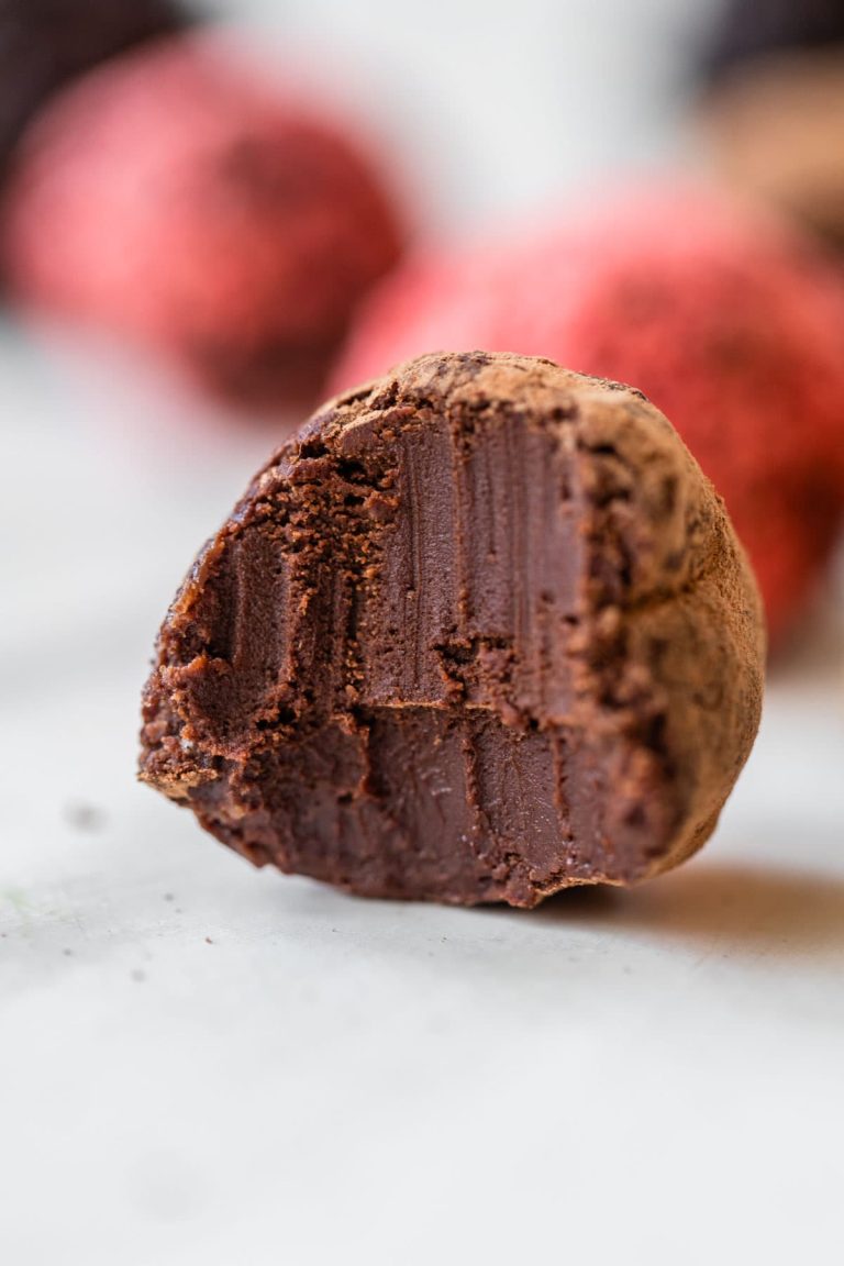 Red Wine Truffles {Easy Chocolate Truffle Recipe} – WellPlated.com