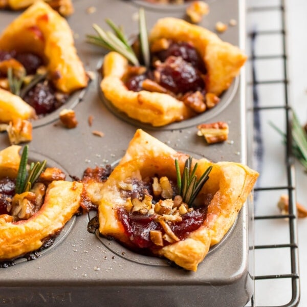 Brie Bites {Easy Puff Pastry Appetizer} – WellPlated.com