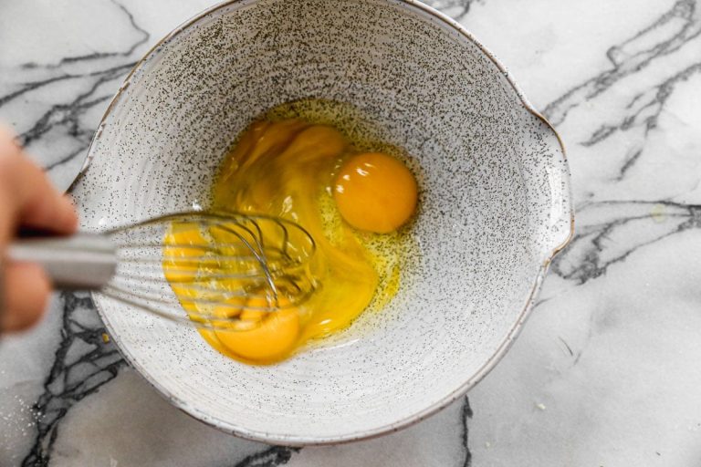 French Omelette {Authentic Recipe with Video!} – WellPlated.com