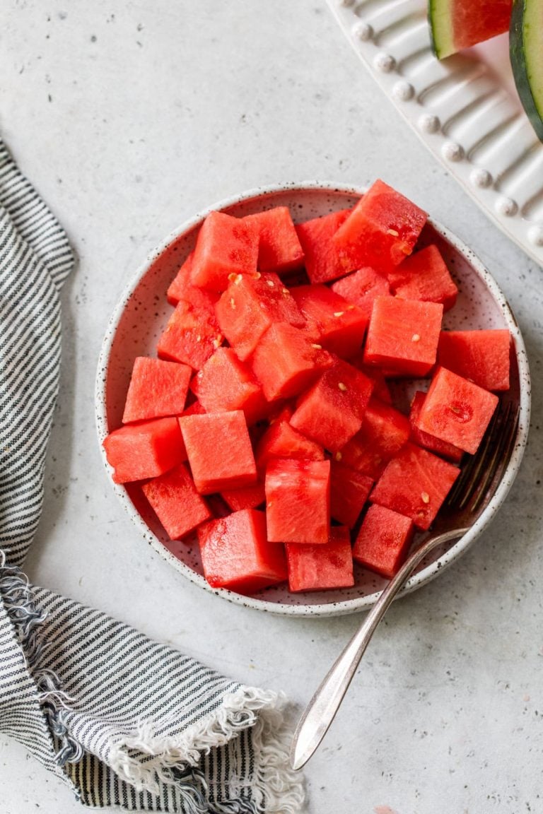 How to Cut a Watermelon {Step-by-Step} – WellPlated.com