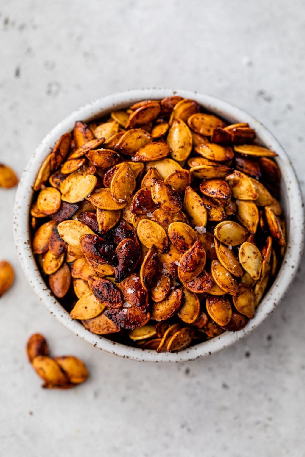 Roasted Pumpkin Seeds (Sweet & Savory!) – WellPlated.com