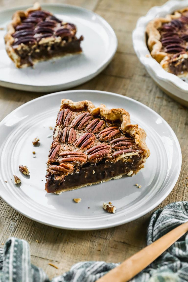 Chocolate Pecan Pie – WellPlated.com