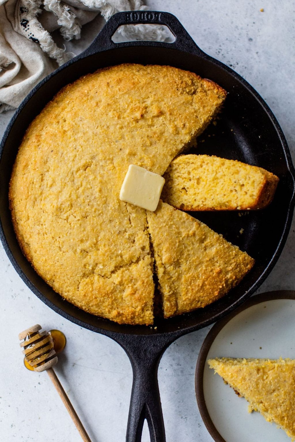 Skillet Cornbread – WellPlated.com