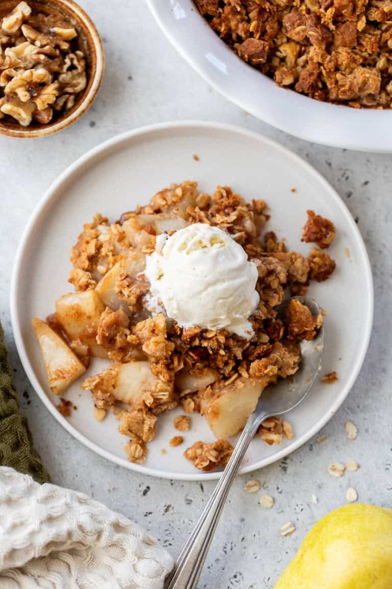 Pear Crisp Recipe – WellPlated.com