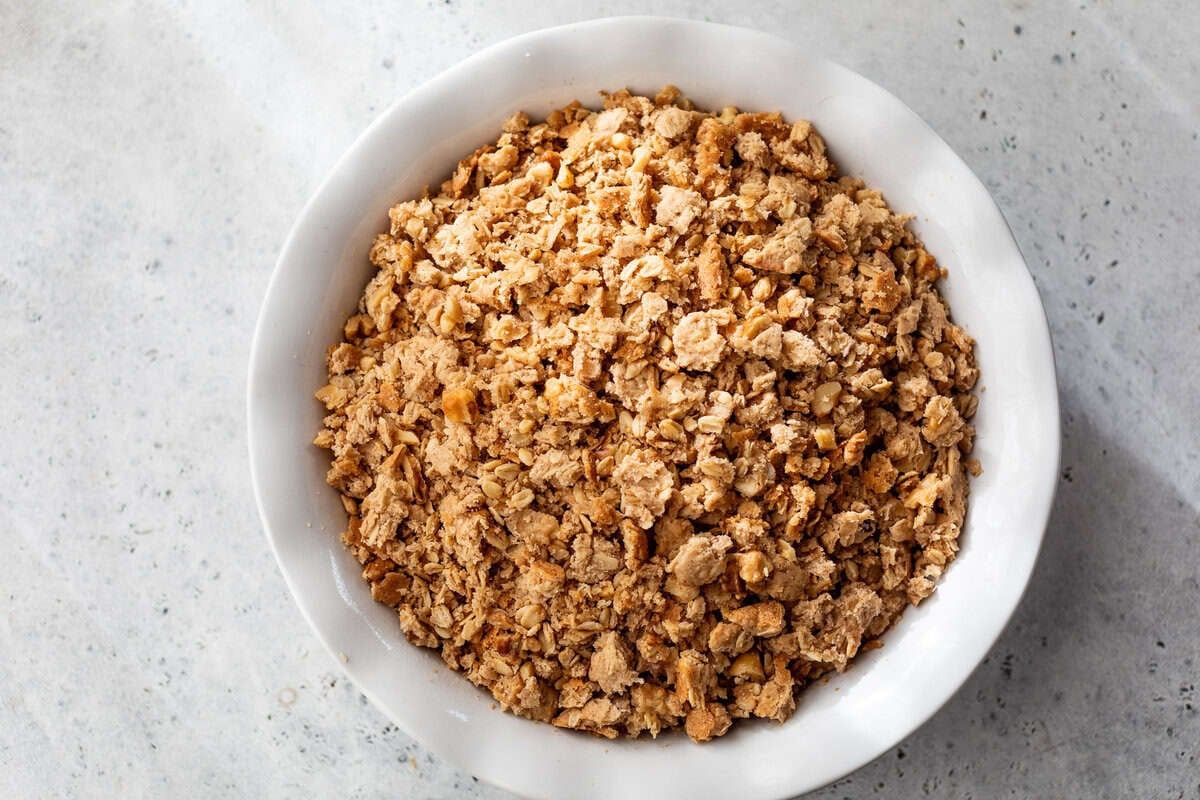 Pear Crisp Recipe – WellPlated.com