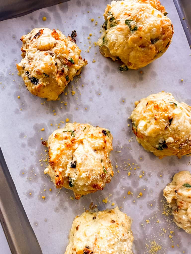 Egg Biscuits with Sundried Tomatoes and Feta – WellPlated.com