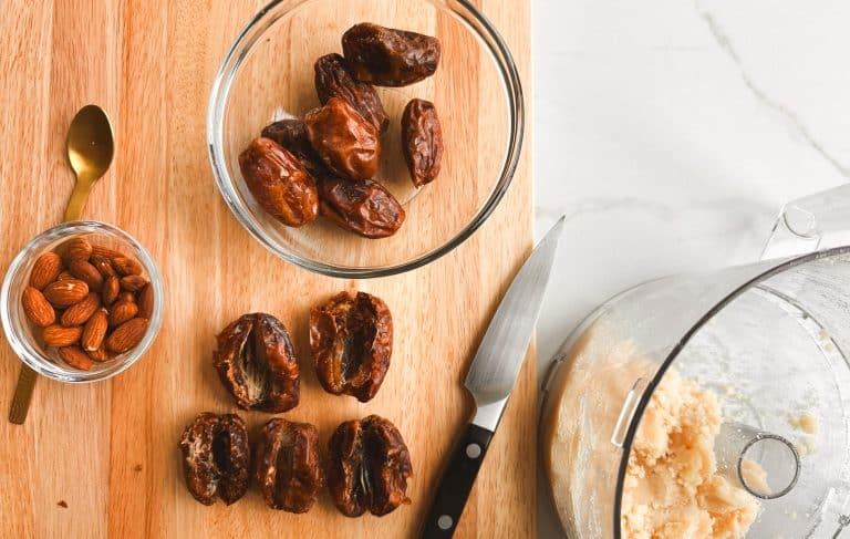 Almond Joy Stuffed Dates – WellPlated.com