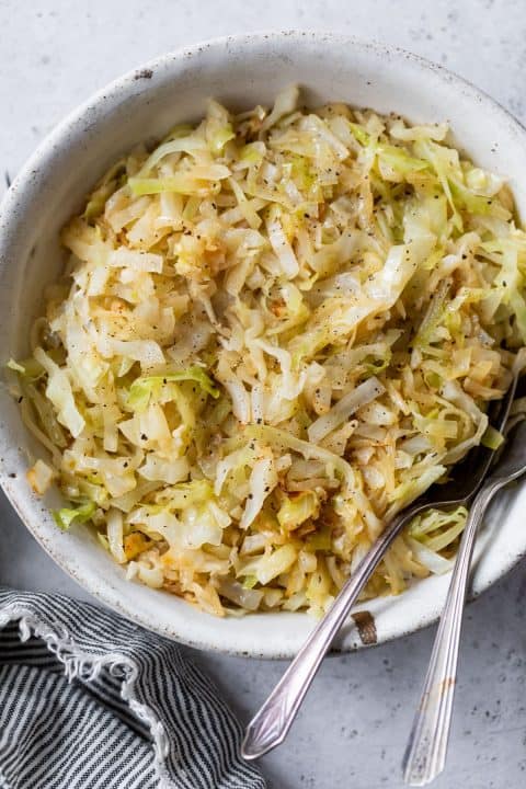 Steamed Cabbage With Caramelized Onions – WellPlated.com